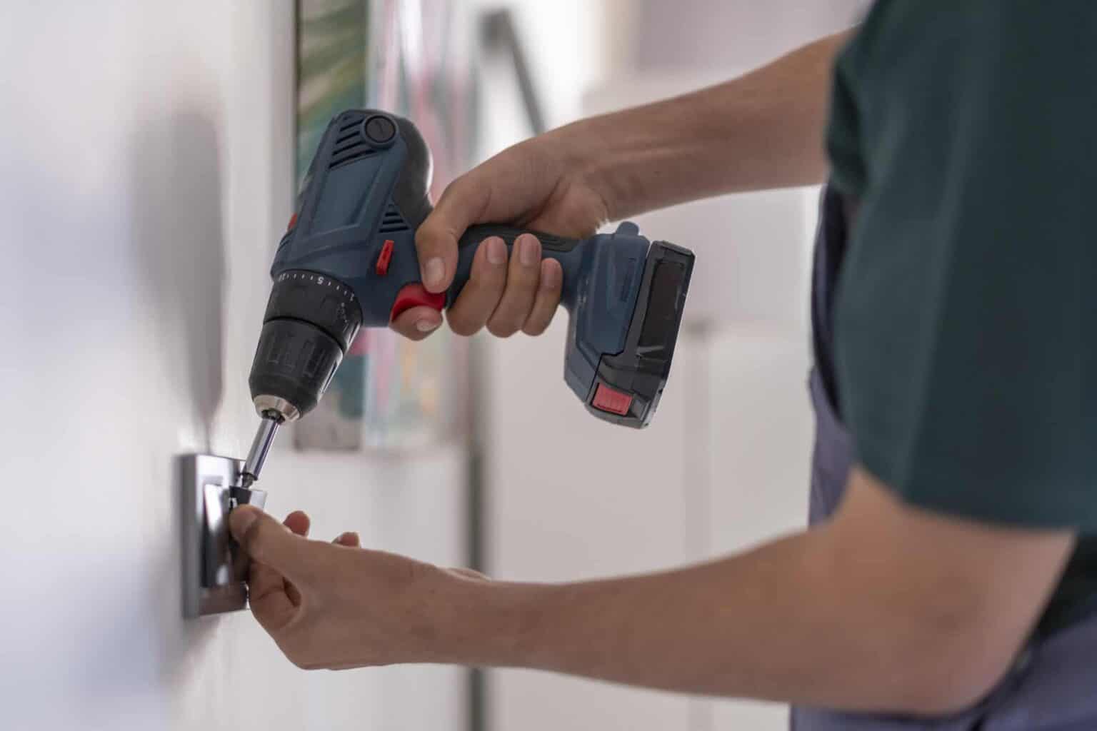 19 Tools Every Man Should Have in His Garage - Alan's Factory Outlet