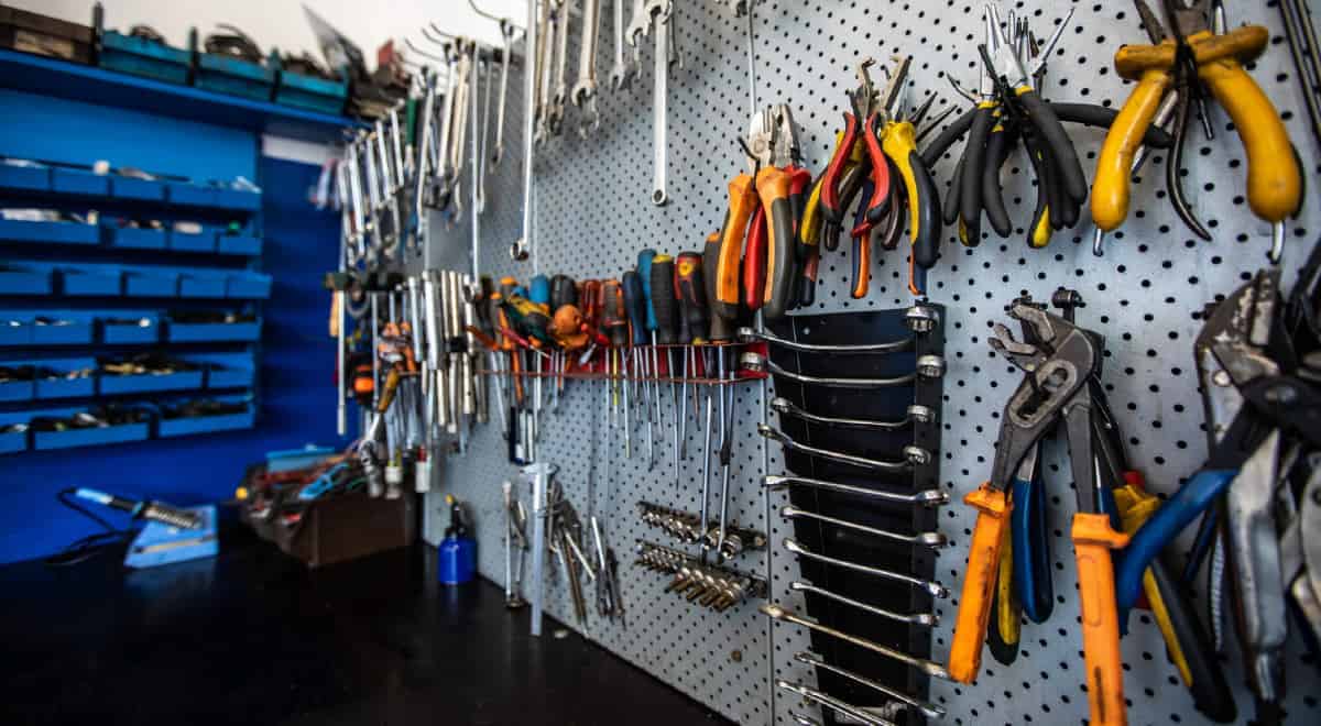 60+ Garage Workshop Ideas + Plans to Customize Your Space