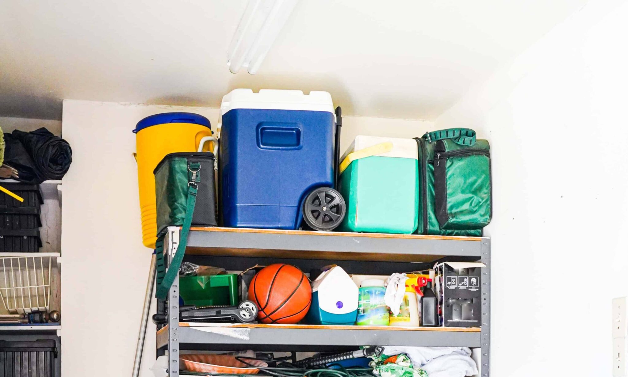 25 Things You will Find in EVERY Garage