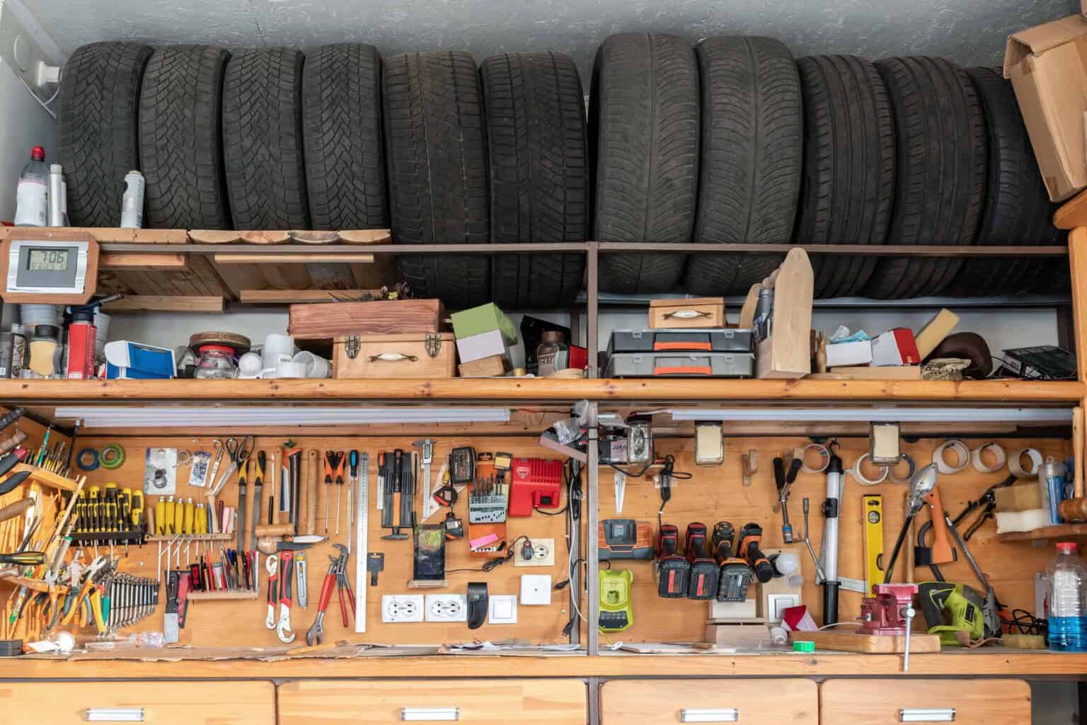 25 Things You will Find in EVERY Garage