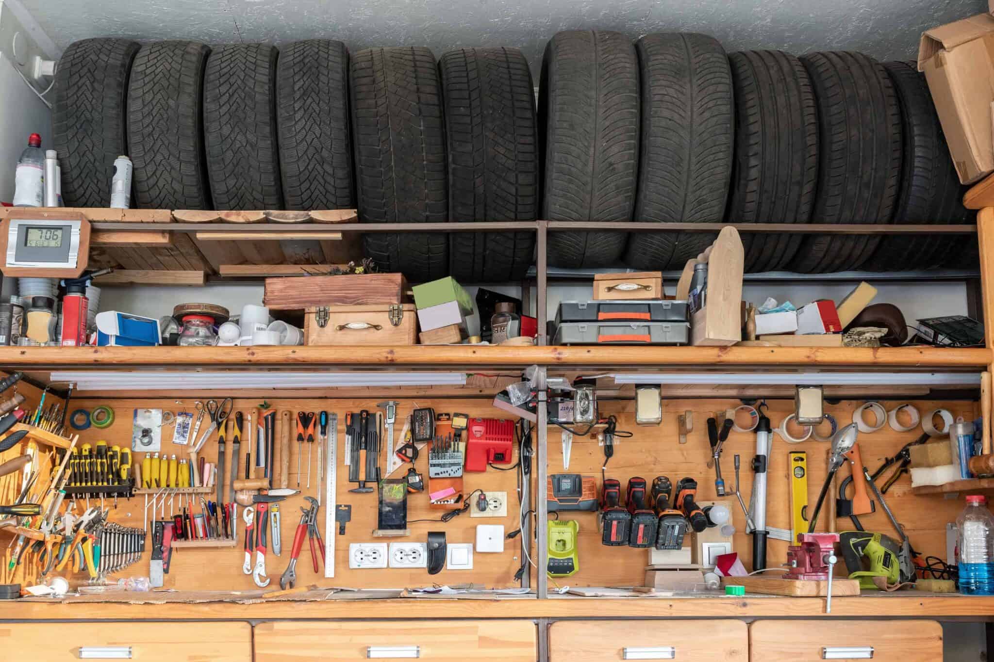 25 Things You will Find in EVERY Garage